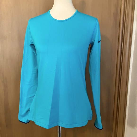Nike | Tops | Womens Large Nike Pro Long Sleeve Running Shirt Euc Thick Fabric | Poshmark
